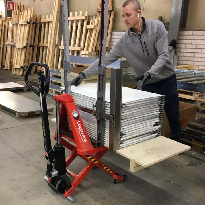 Interthor Manual Thork-Lift - Barron Equipment & Overhead Doors